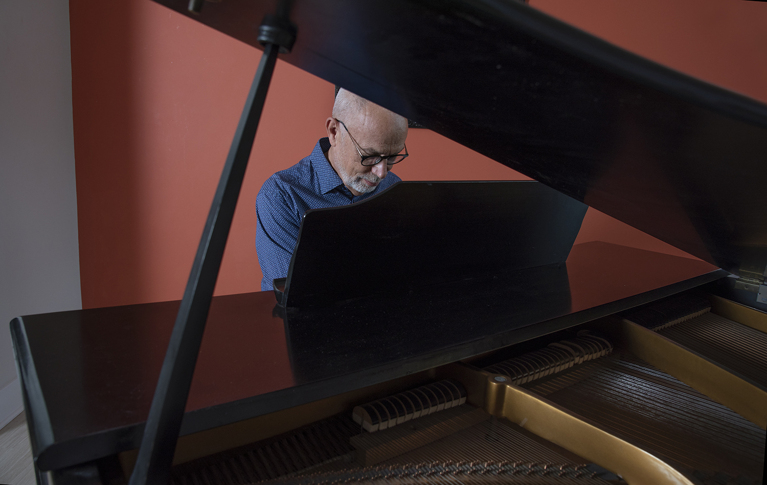 About – Charles Gilbert